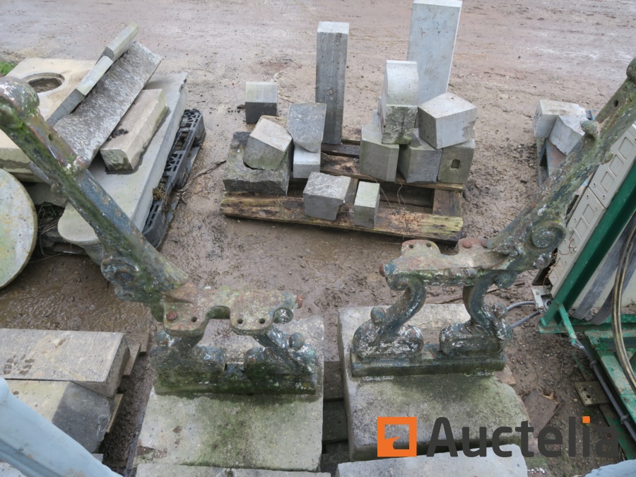 2 Cast iron Bench Feet bench with bluestone pedestal - Construction ...