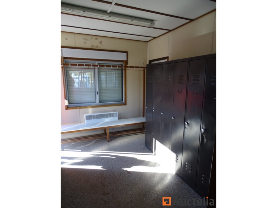 Bench seat locker room with 30 hooks, 2 wardrobes 3 Lockers - Consumer ...