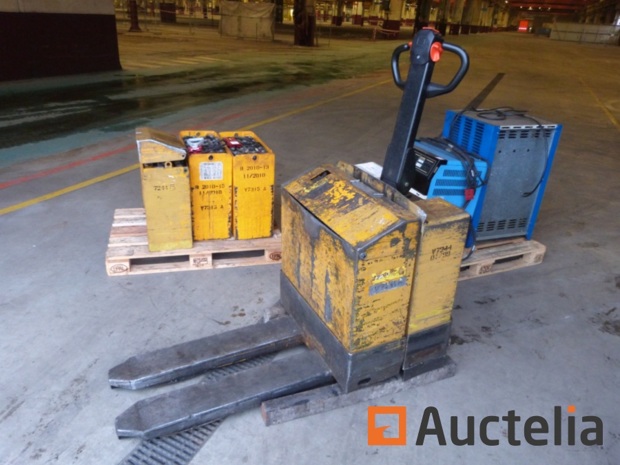 Caterpillar electric pallet truck, batteries, refurbishers - Forklift ...