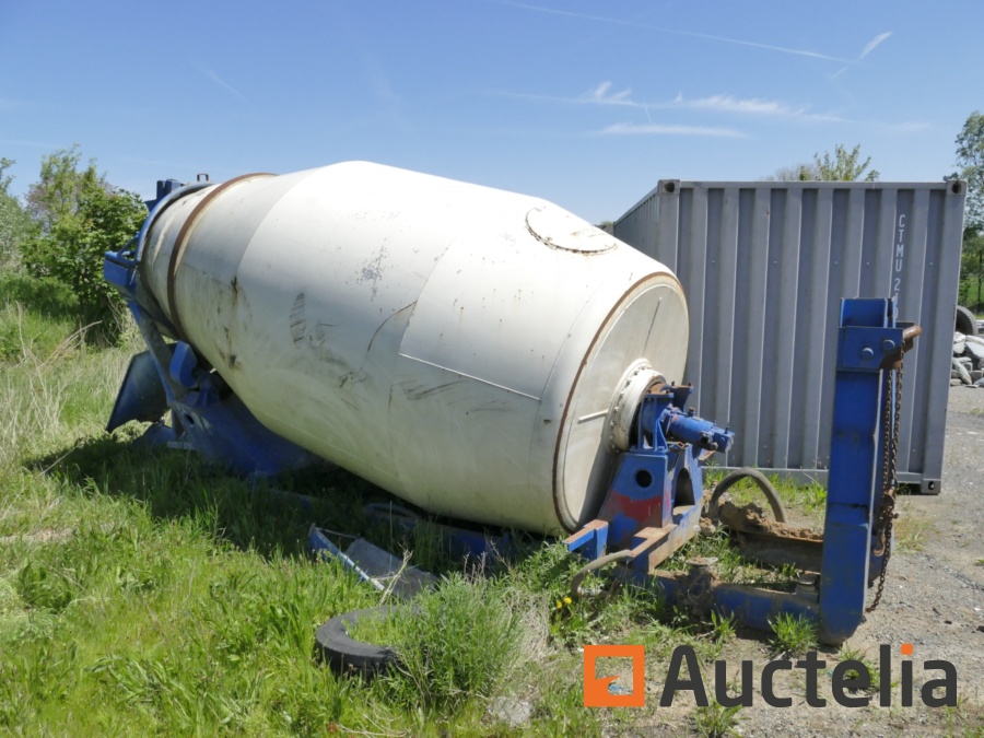 Concrete mixer on container chassis (to be reconditioned) - Constructi ...