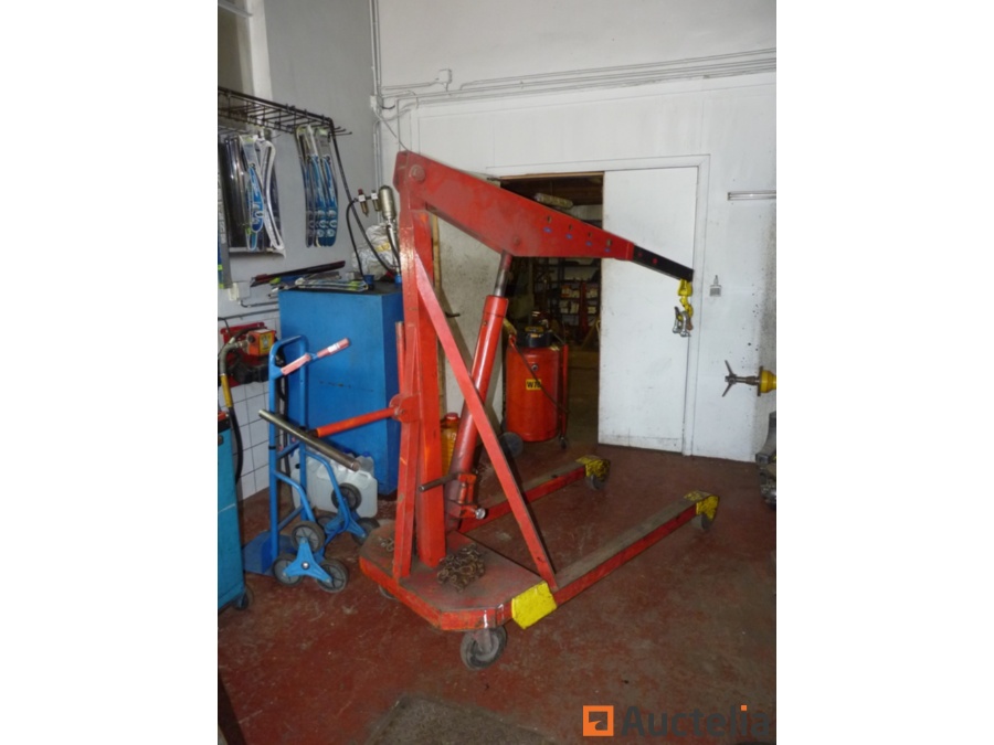 Giraffe Lifting Hoist 1200 kg - Garage - Workshop for preparation of b ...