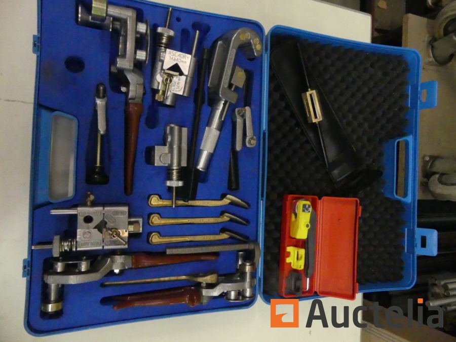 Hand tools for peeling high cable heads voltage type PRC Raychem - Con ...