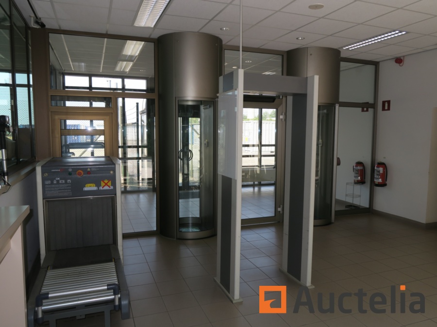 Kaba double entrance airlock, X-ray case scanner, Metal detectors Outo ...