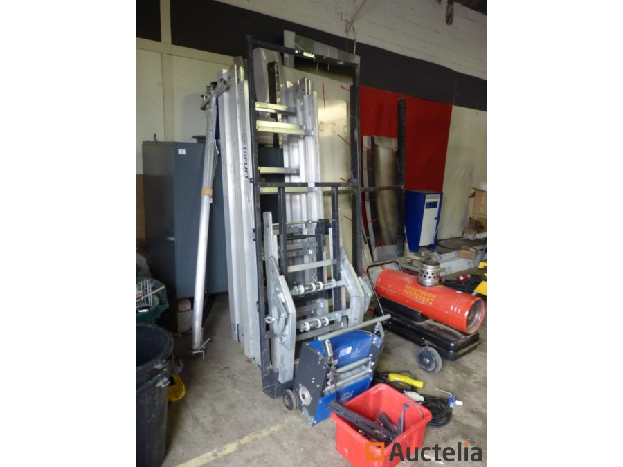Lifting materials Böcker - Hoists and material elevators - auctelia.com