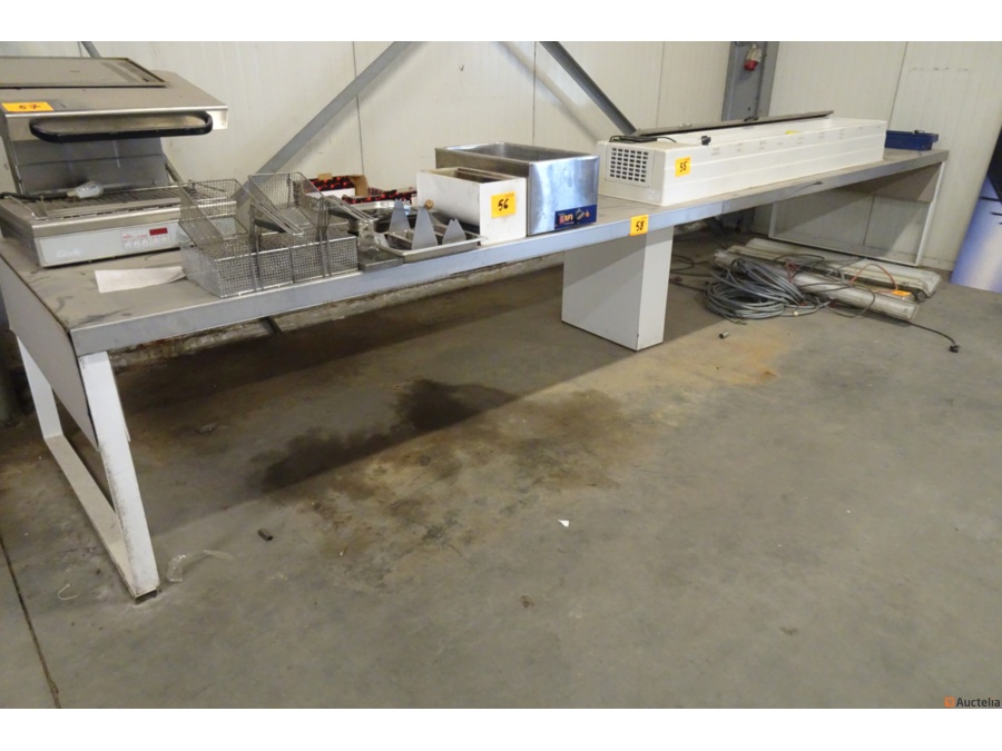 Metal table with Stainless Steel Top - Horeca - auctelia.com