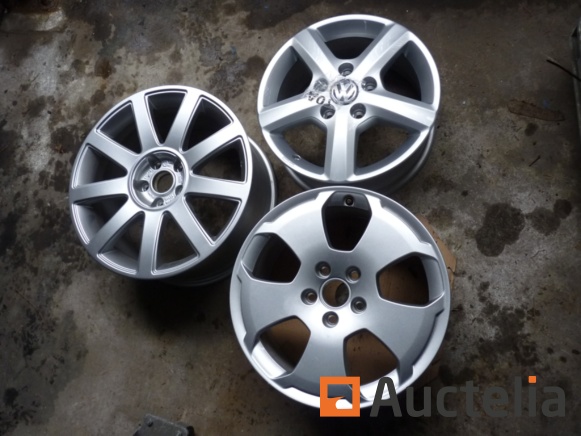 Mismatched Aluminum wheels - Garage - Workshop for preparation of body ...