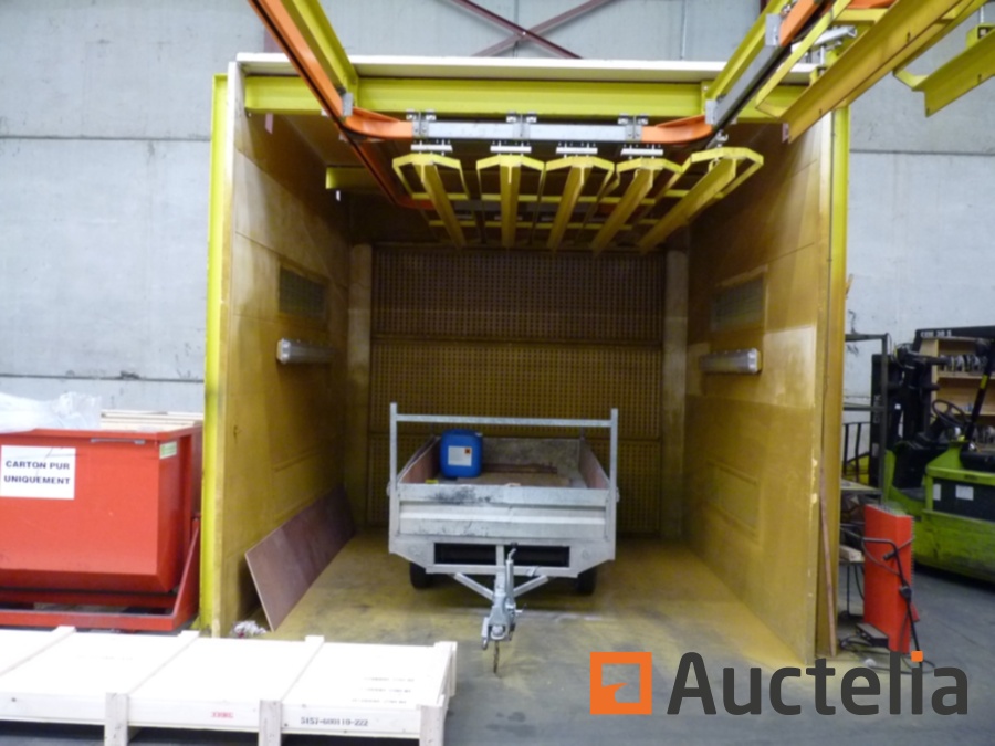 Paint booth sheet metal, sheet metal and heated drying Cabin, suspende ...