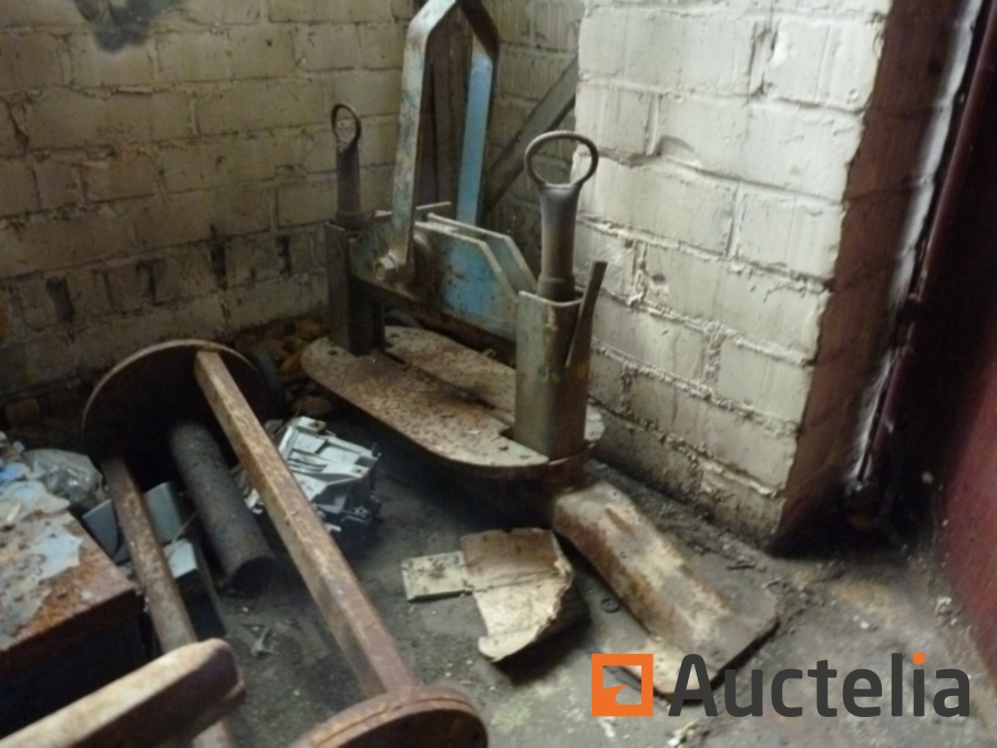 Tile Cutters and Mechanical slabs - Hand tools - Tile cutting ...