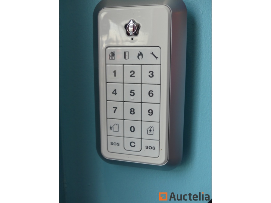 Verisure Monitoring System - Surveillance camera - auctelia.com