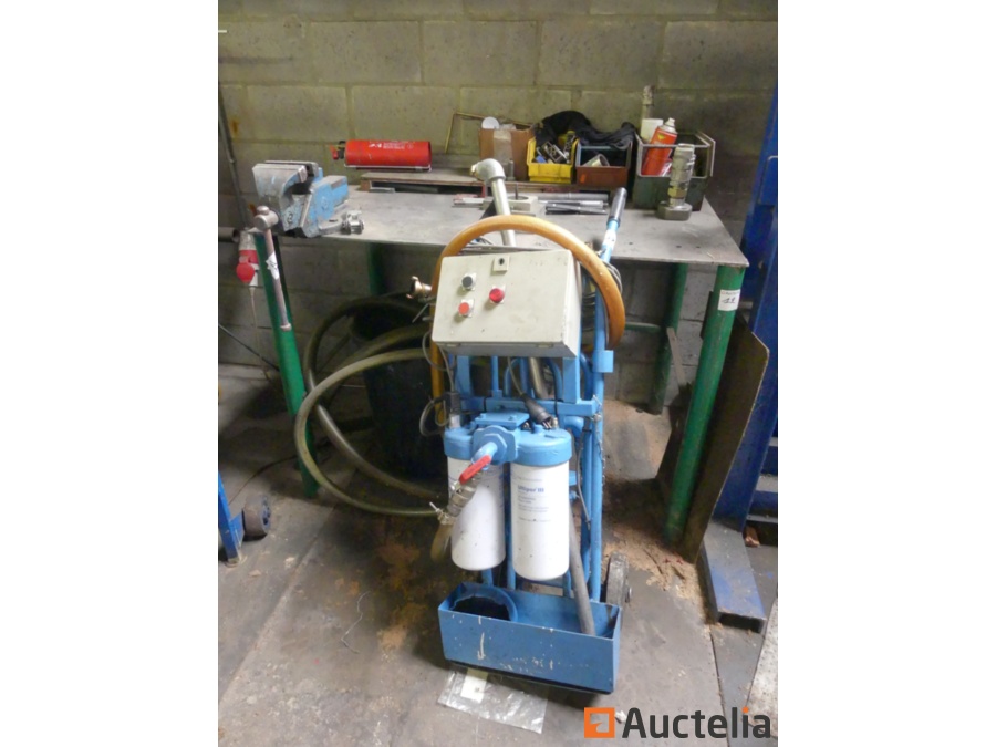 Welding table and hydraulic pump on hand truck - Metalworking - Weldin ...