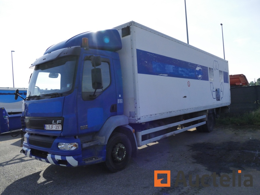 Camion fourgon avec hayon élévateur DAF 55220 (2004 - 679.771 km) - Ma ...