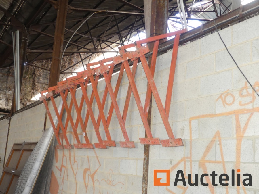 Consoles murales en acier pour façades - Construction / Génie civil ...