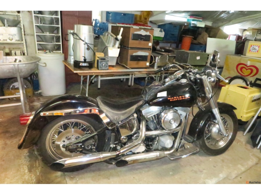 Moto Harley Davidson FXST (1985 - 12998 km) d'occasion aux enchères ...